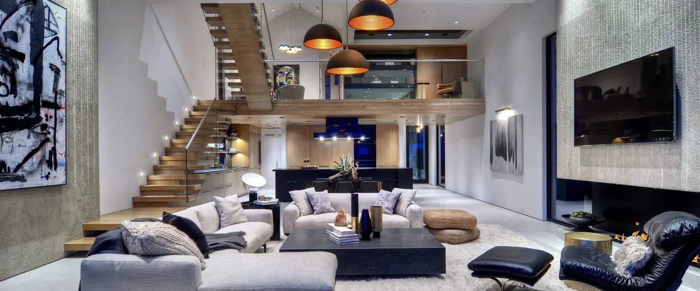 WHEN TO SAVE AND SPLURGE ON A CUSTOM HOME